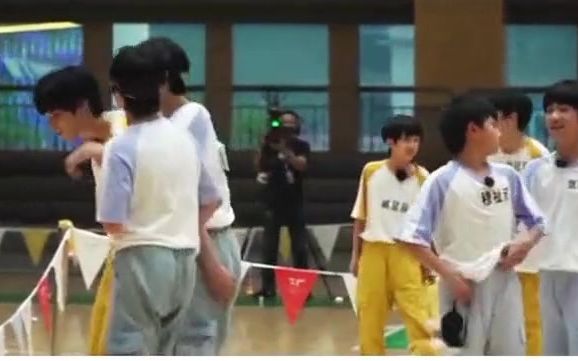 tf家族三代,我好怕刘耀文和苏新皓打起来啊