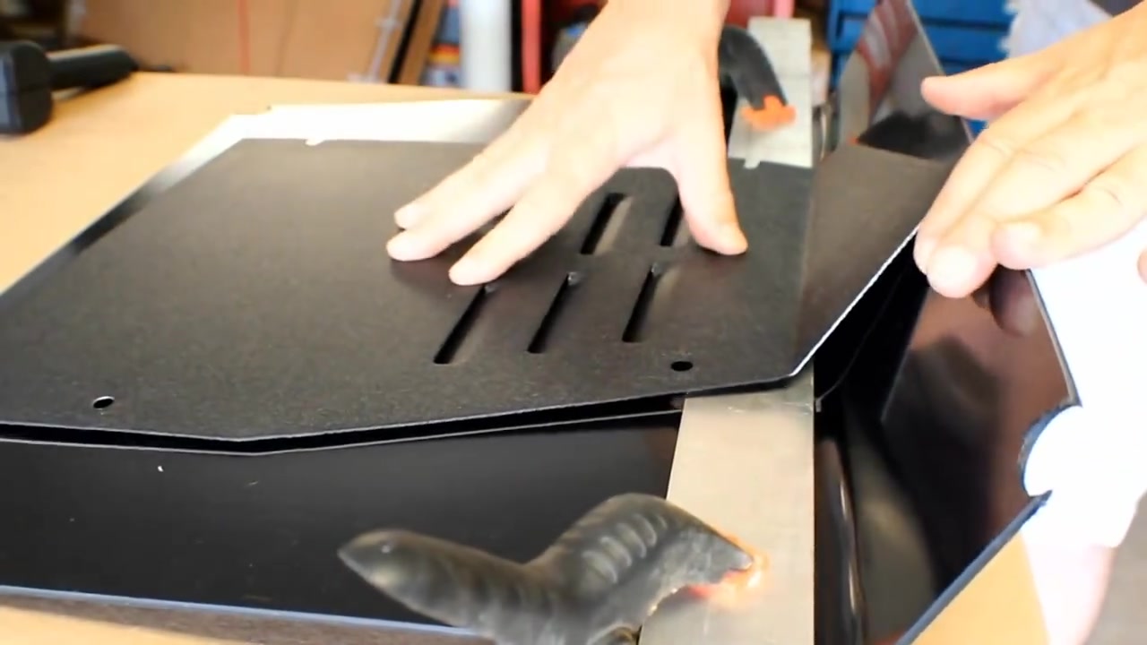 如何制作碳纤维面板,超简单的方法