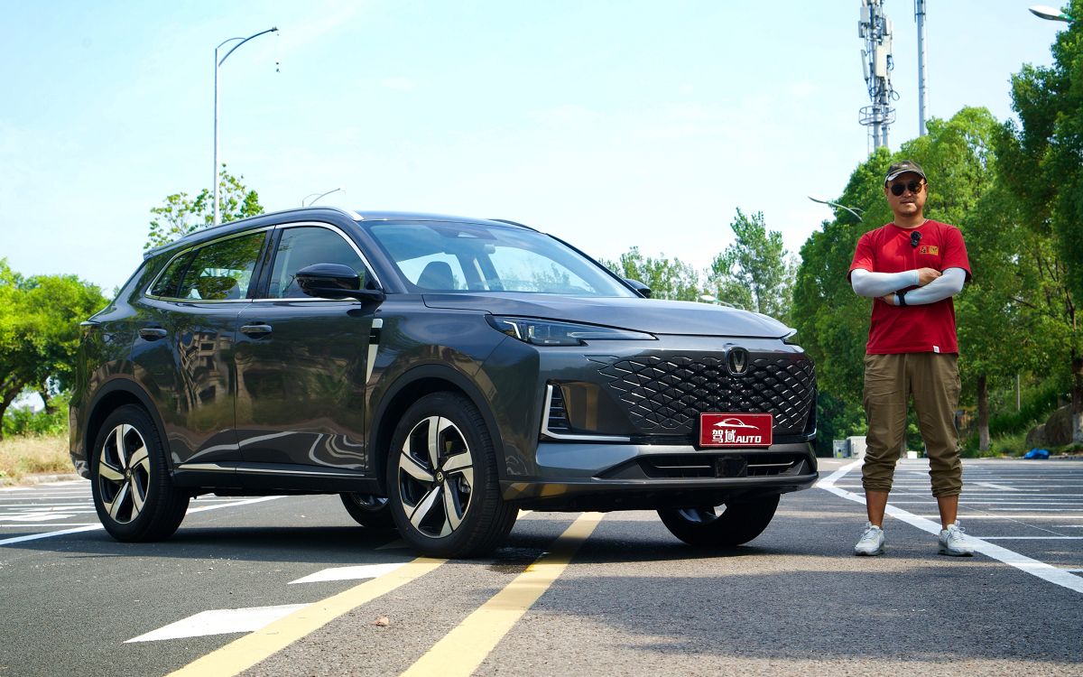 越级实力派!长安第三代CS55PLUS全面评测