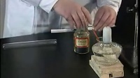 检查气密性加药品并固定试管操作