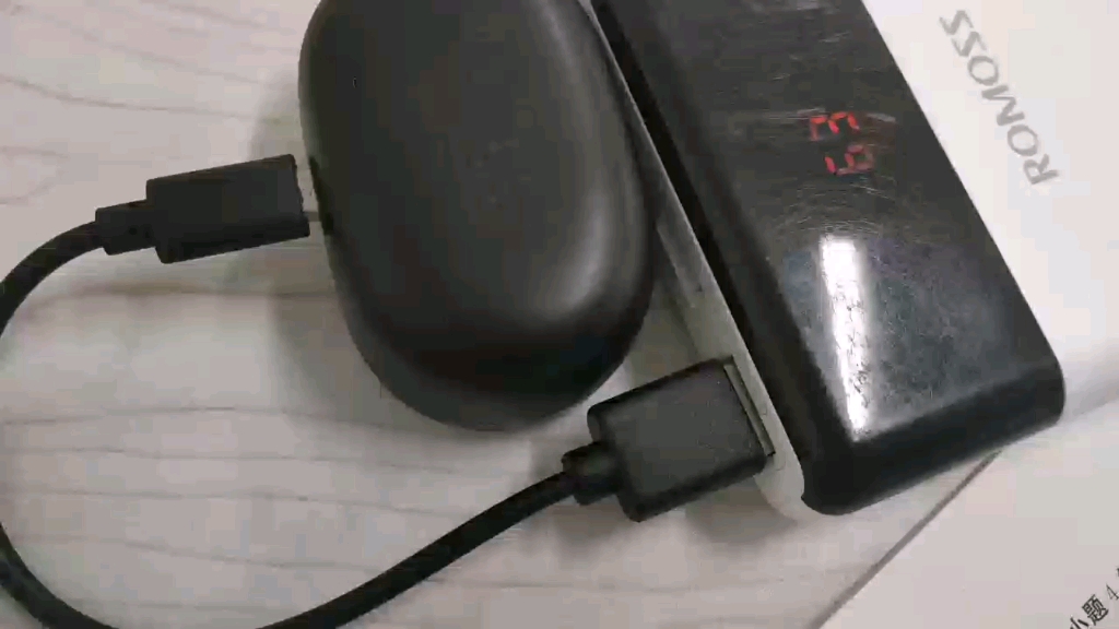 罗马仕充电宝异响问题