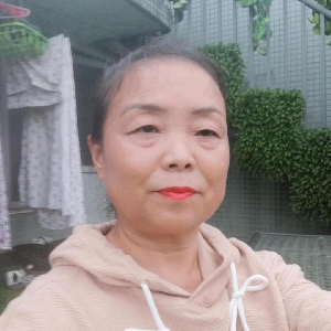 五十岁阿姨自驾游 