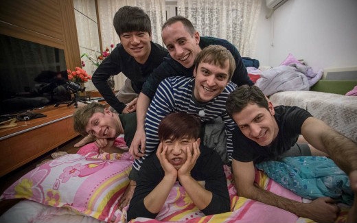 【非首脑会谈官方周边】【中字预告】我朋友的家在哪里