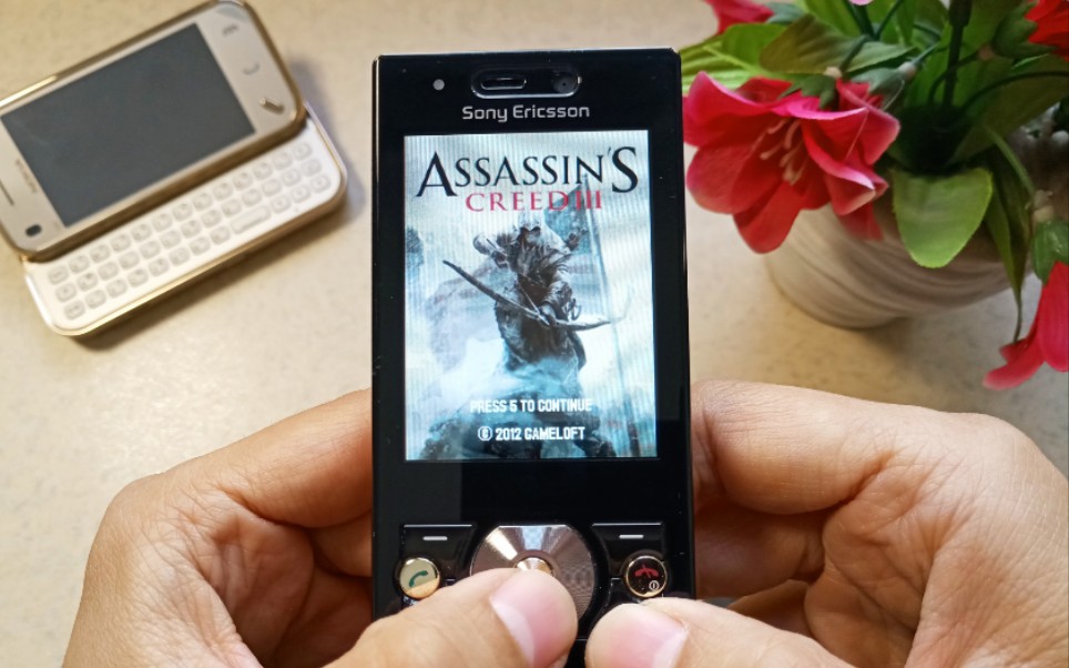 仅1.6MB，堪称功能机上的3A大作，经典动作游戏《刺客信条》