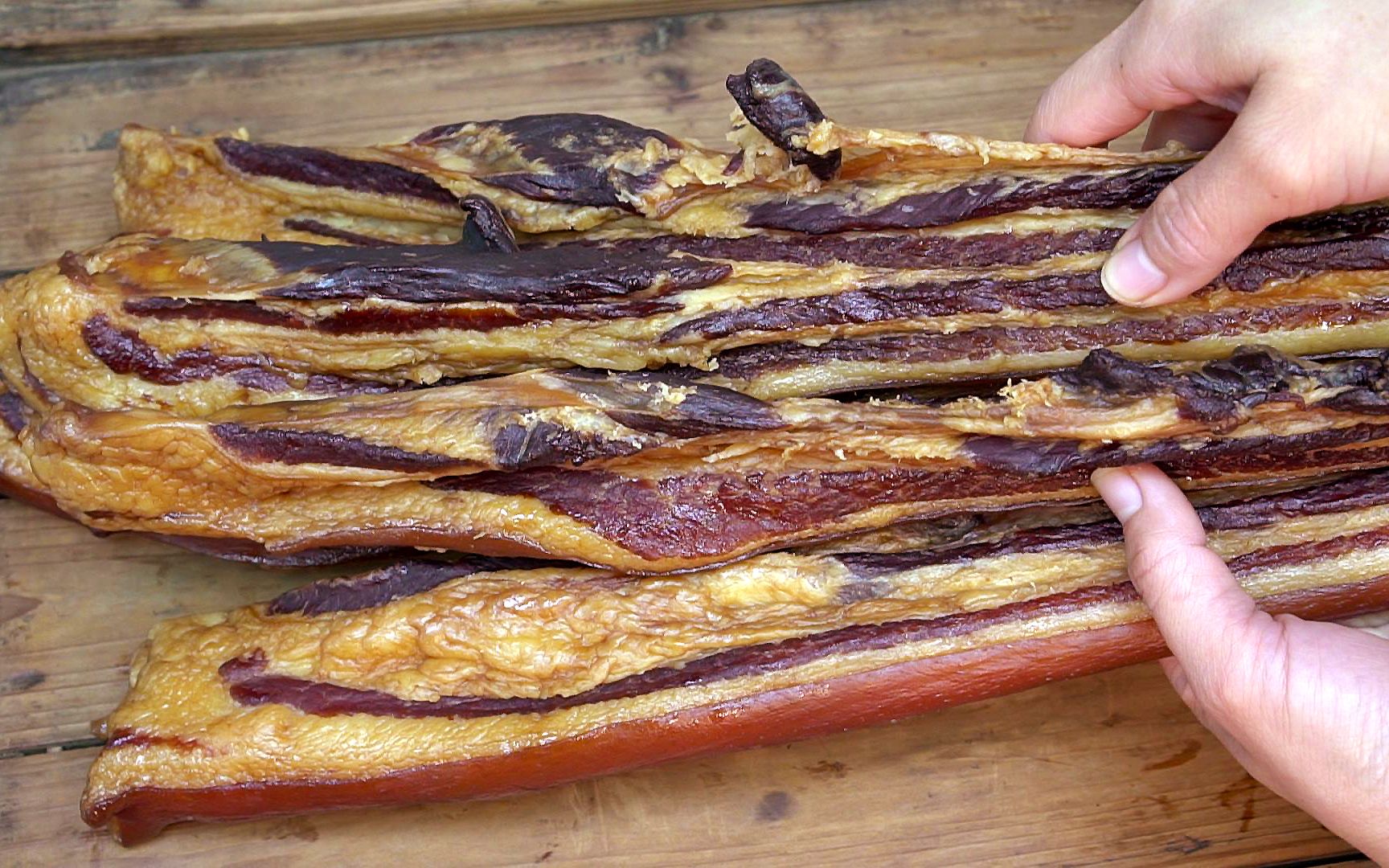 广东传统名菜:客家腊肉!腌制掌握好这几步,比买的还要好吃!