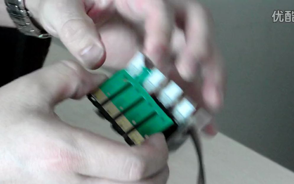 爱普生连供墨盒拆换芯片_超清