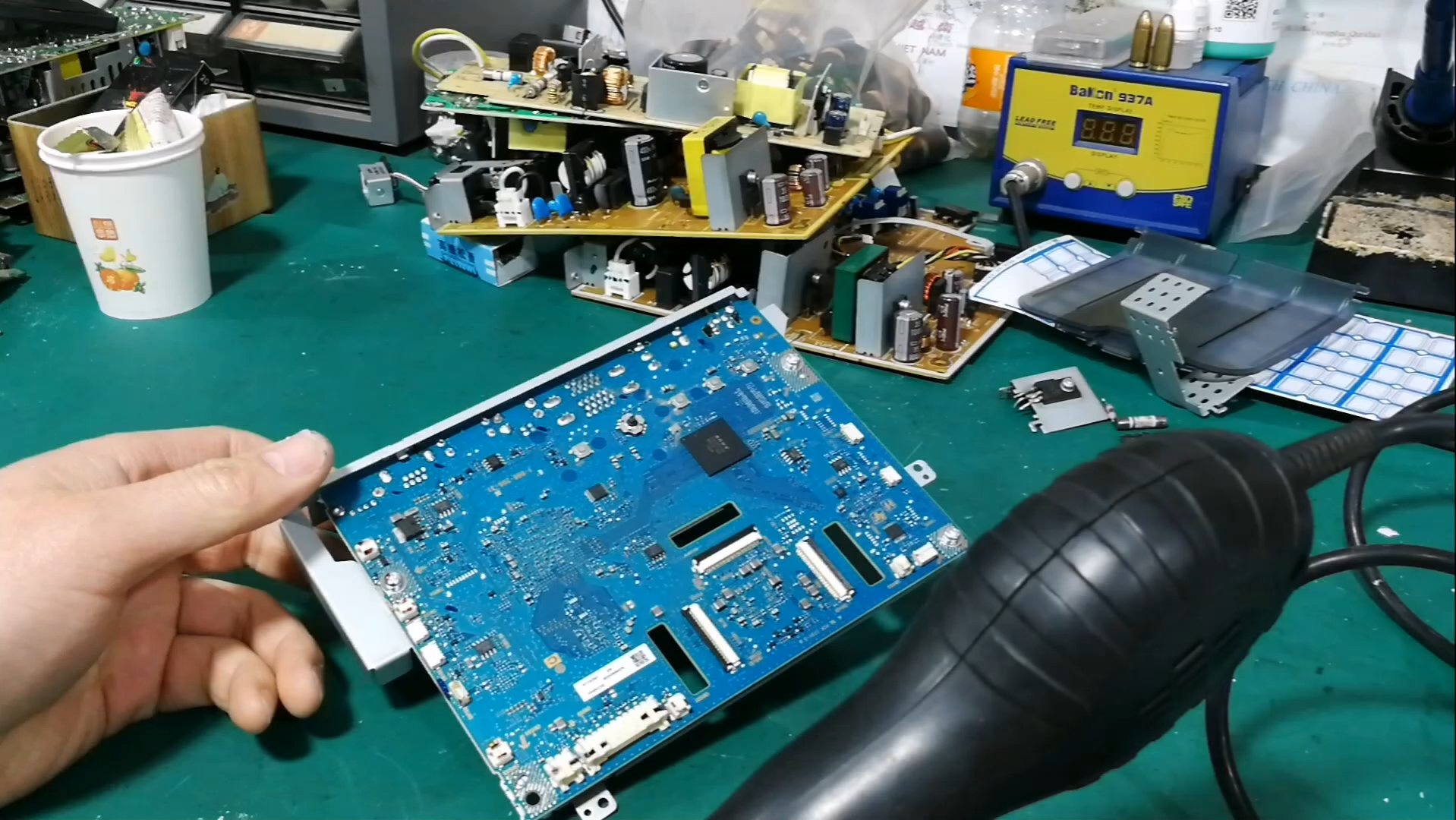 索尼SX236投影仪开机预热后ON STANDBY红灯闪烁13下通病维修案例