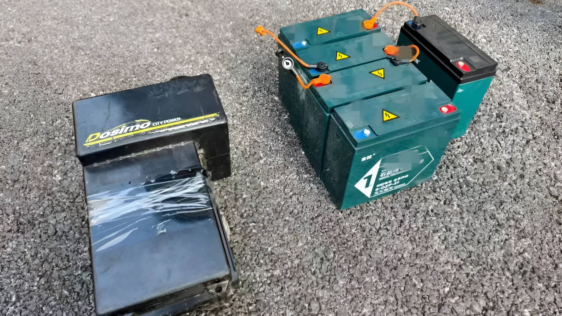 警方公布:邓某、吴某等10人被抓!系电动自行车销售人员,临时改换电瓶...