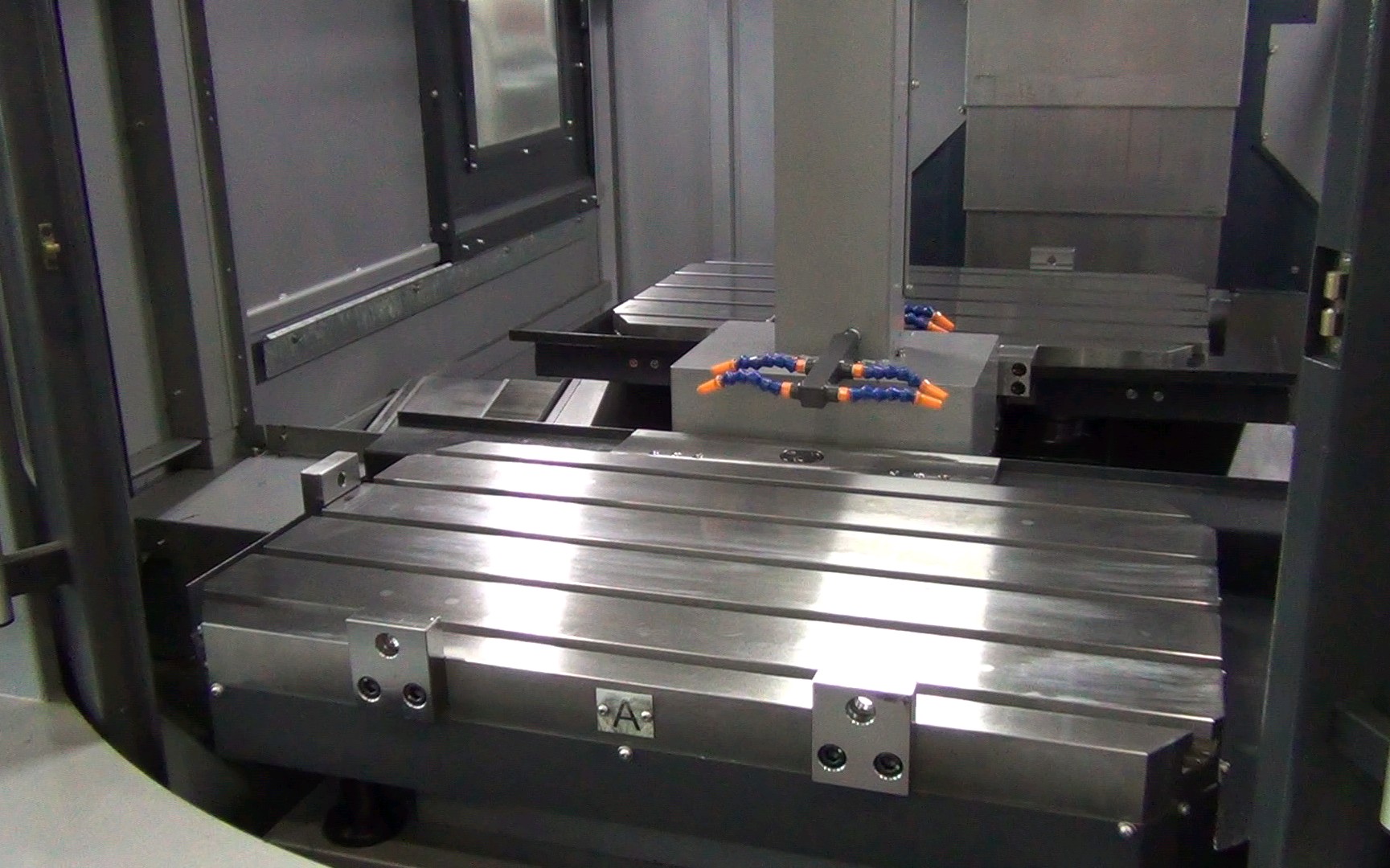 台湾双交换工作台加工中心