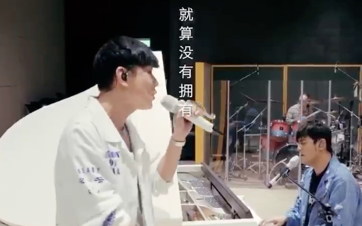 【双J合体】全网高清!王炸组合!温暖合唱献给白衣天使,正能量爆棚满满!