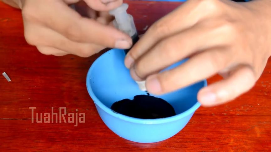 教你用注射器让没有墨水的签字笔重复利用