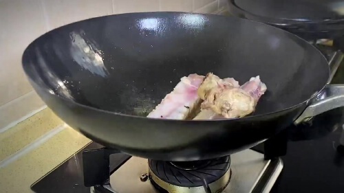 你一定要学会这道排骨炖土豆,真的太好吃了