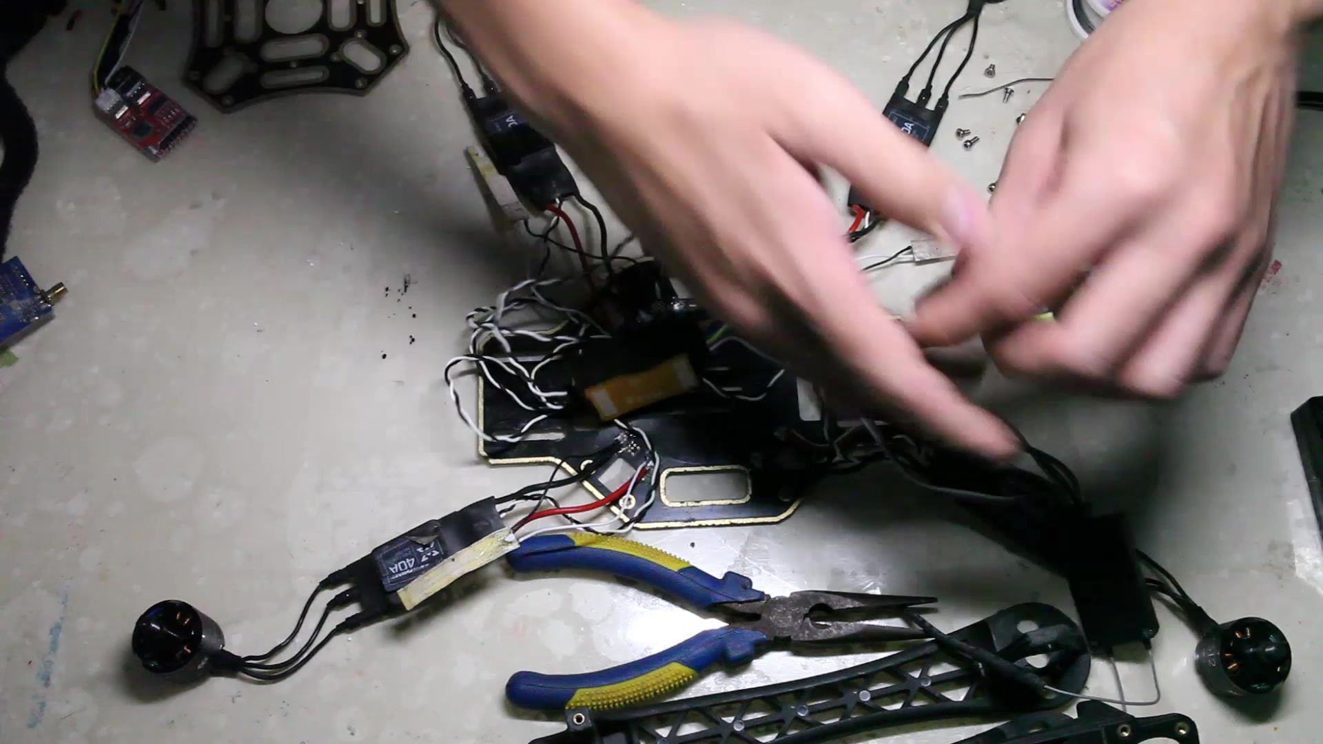 从零开始组装一架入门级四轴无人机F450(一)