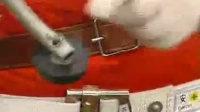 使用脚扣登水泥杆