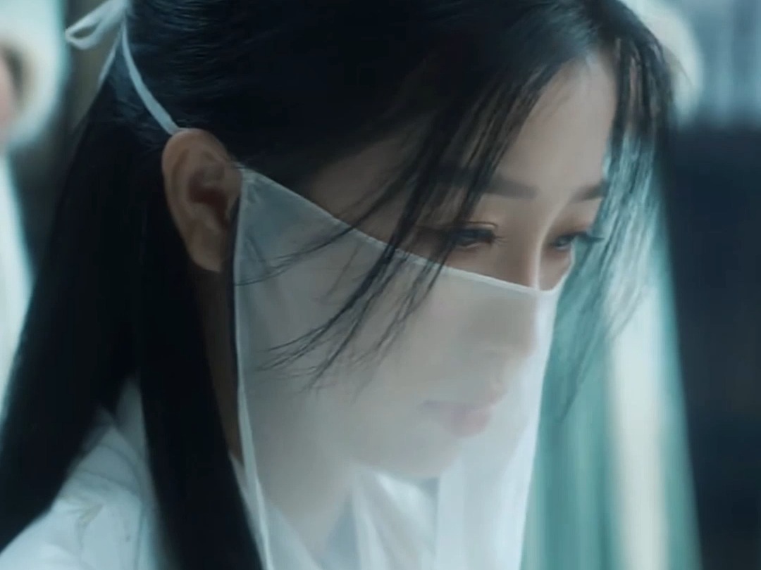 坚韧清冷的小白花