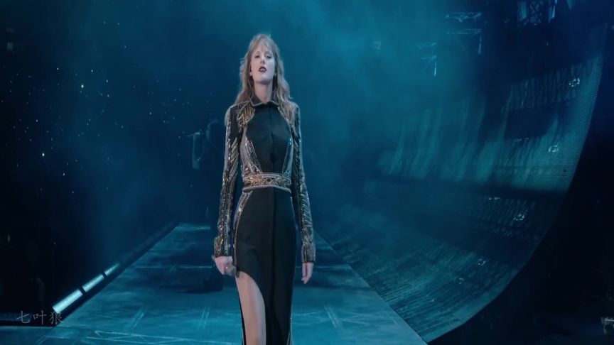 好听的英文歌、泰勒斯威夫特《Don't Blame Me》、舞台感太棒了吧