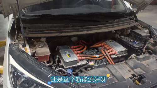 每天一个用车知识 大量维修新能源汽车