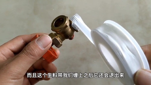 ...生料带这种方法缠绕后竟能完美防漏水,不论是水龙头还是水管接头