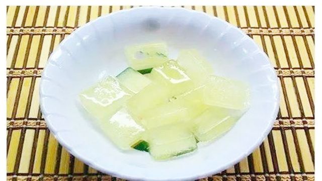 芦荟跟它混合后敷脸,坚持7天,皮肤光滑美白,斑点全不见