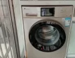 滚桶洗衣机清洁不能光靠“桶自洁”功能,用这两个步骤,洗完焕然一新