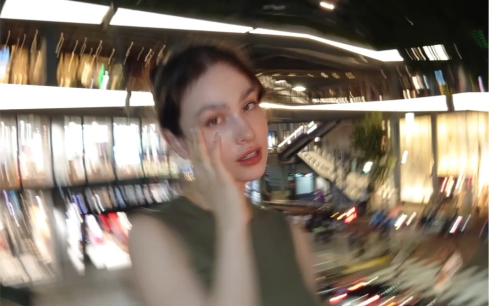 【跟着大师学摄影】手机闪光灯也可以拍出动态模糊的创意照片