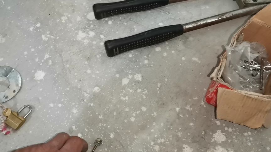 燕尾钉还有这个用法,比钻头还快