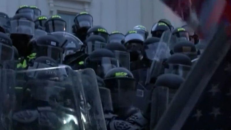 美国会示威者或受过军事训练