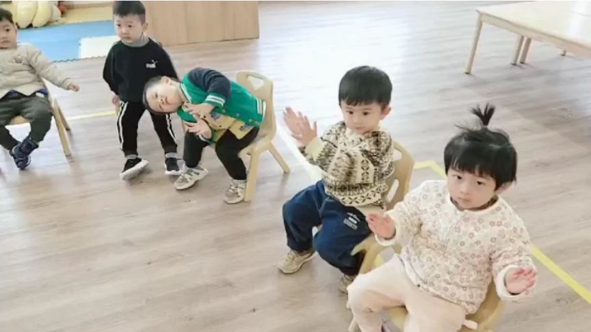 今天的课程你知道是什么吗?快来看我们宝贝儿们的表现吧!