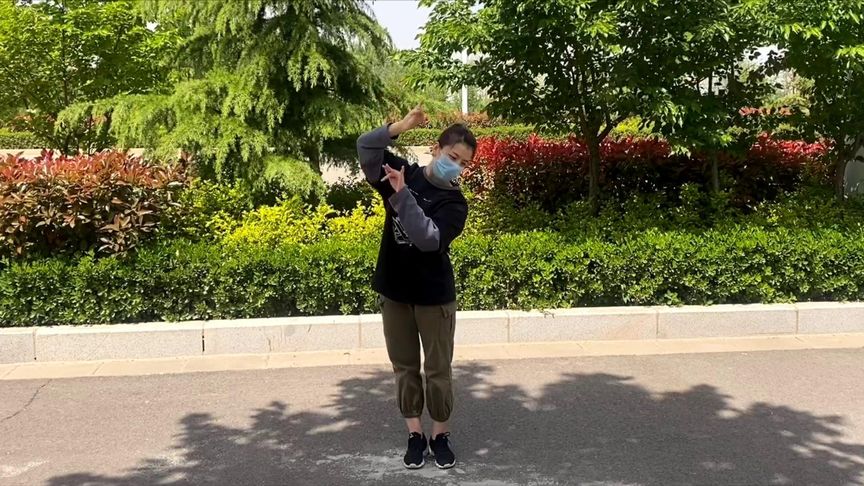 一段简单的手势舞,动作优美漂亮,看几遍就能学会哦
