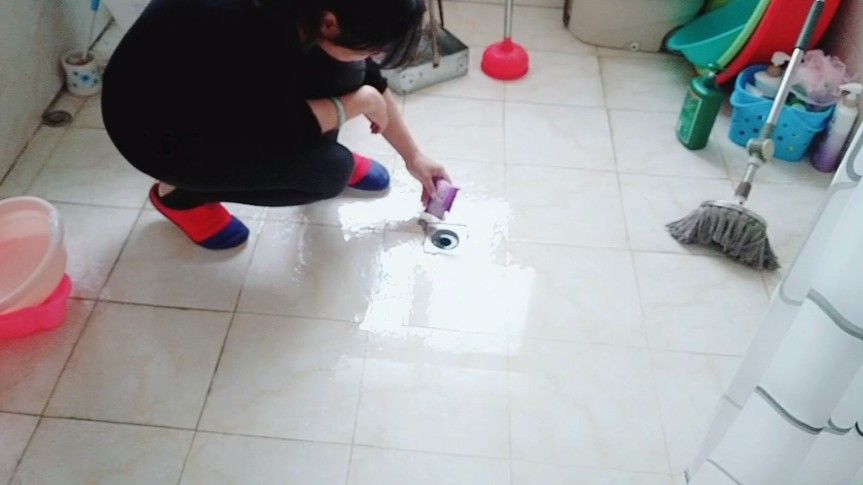 乡村生活日记 洗澡地漏堵塞严重,最后是怎么疏通❤