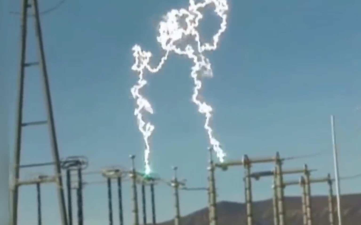 【07-03】电线短路爆炸合集,这玩意真是太可怕了