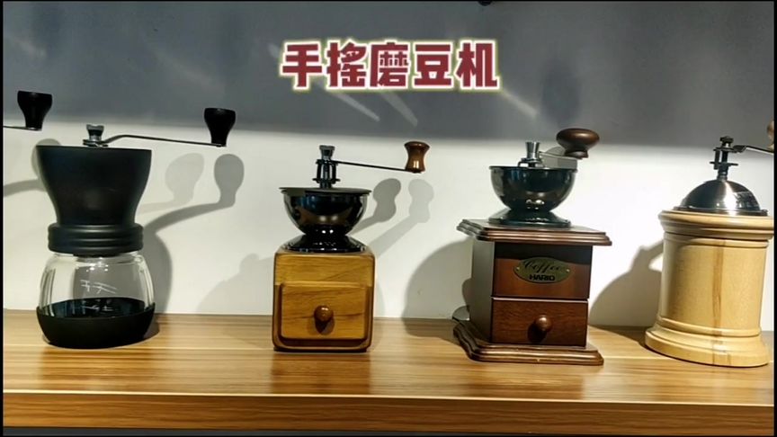 #hario#咖啡 手摇磨豆机,陶瓷磨芯可水洗,简单易用,携带方便。