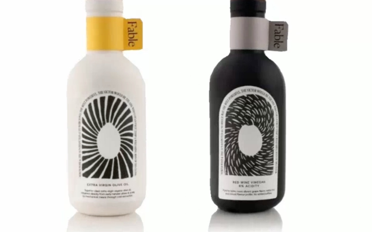 经典复古小瓶白酒包装设计酒标签设计由黑白图案构成
