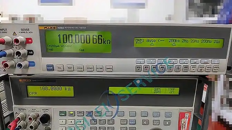 福禄克8508A万用表花屏故障维修