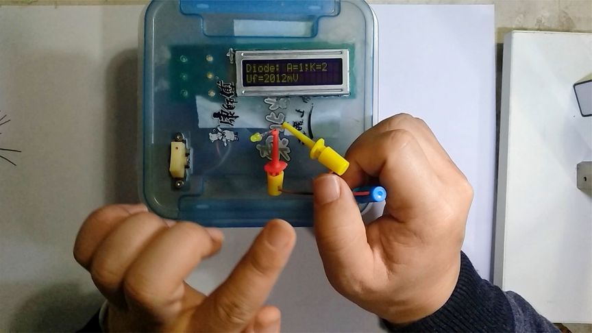 DIY M8晶体管测试仪