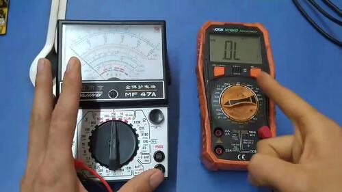 指针VS数字万用表:5大核心区别实测对比,老电工都选错了?