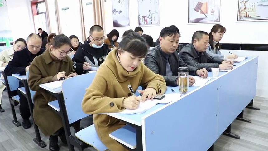 区教体局开展中小学思政课一体化建设系列教研活动