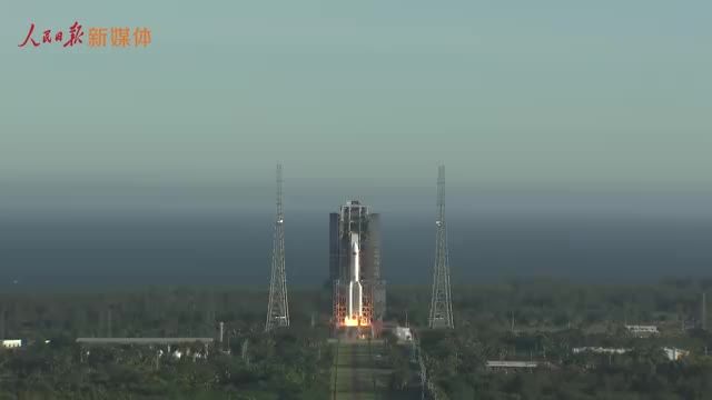 长征五号B运载火箭从转运到成功发射的全过程!致敬中国航天人!