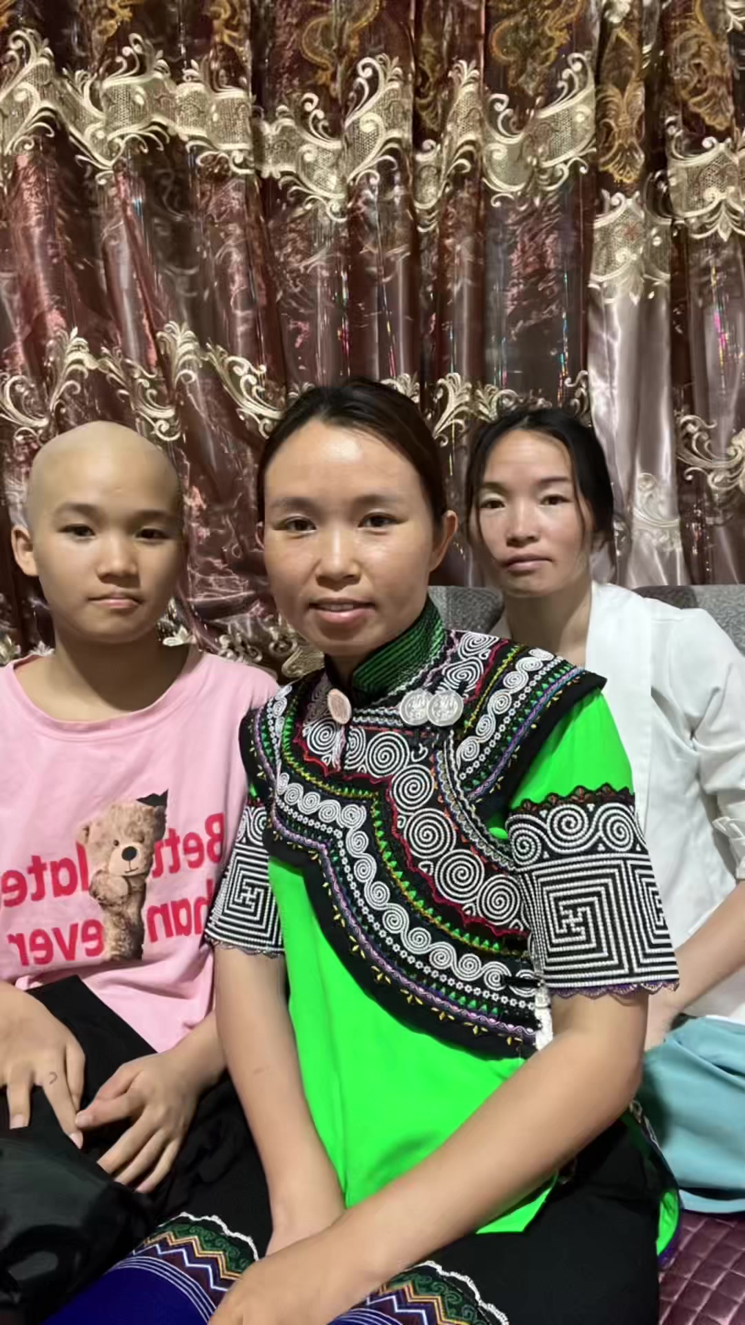 ...这些天感觉累到不能呼吸了,爸想跟你说说心里话,你走了十多年了,你...