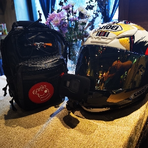 卡梅隆拳打镇关西 