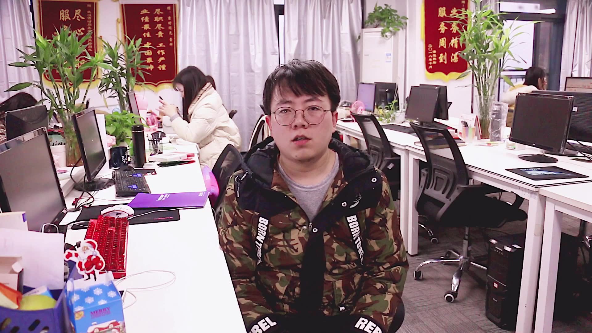 为什么有的店铺动态评分都是绿的却没有一个差评?