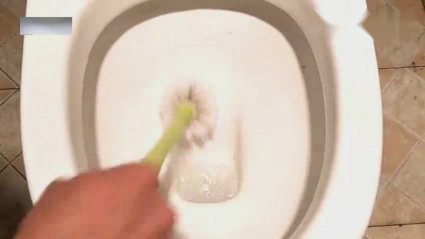 才知道小苏打加白醋这么厉害,家家户户都用得到,看完赶紧试一试