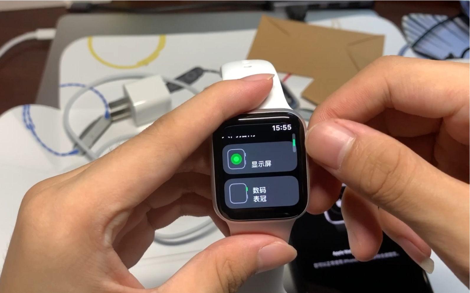 (捡垃圾开箱)Apple Watch4代开箱,给你们演示一些日常使用的app的...