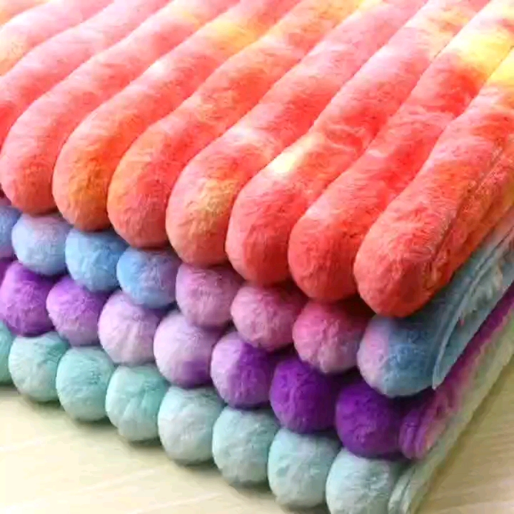 ...宽竖条扎染小兔毛剪沟坑条PV绒布料仿皮毛七彩扎染抽条兔毛绒面料