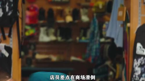 残疾人在商店被店员歧视,结尾为此付出代价