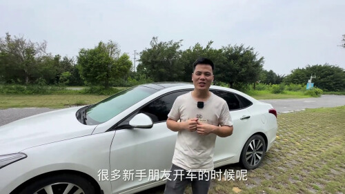 自动挡行驶中,D挡切换S挡需要踩刹车吗?小李实车给你讲清楚