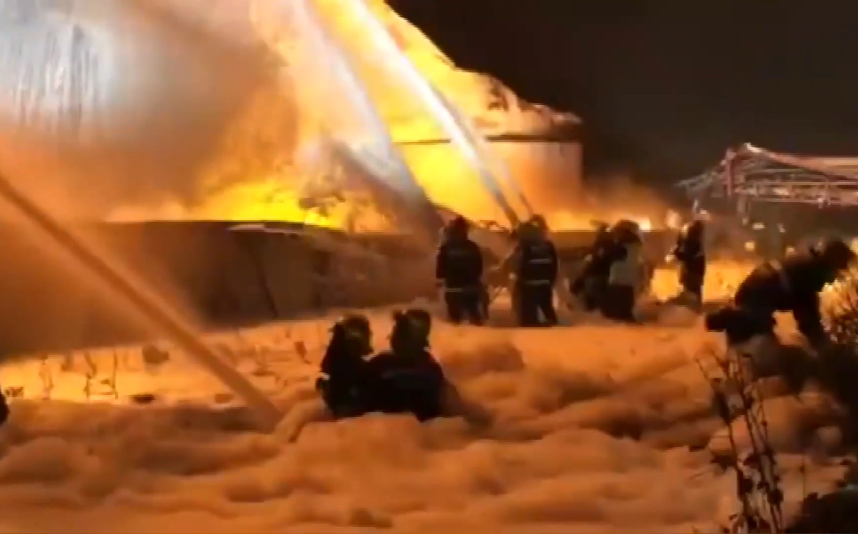 灭火之惨烈!战士们,请一定要安全回来!