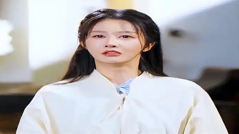 女孩半夜起床上厕所,却看到惊人的一幕