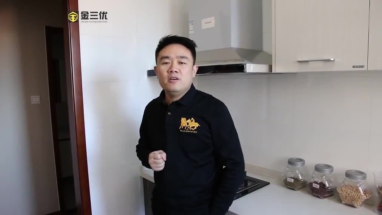 厨房墙砖脱落,橱柜台面开裂,想厨房焕新看看需要多少天?