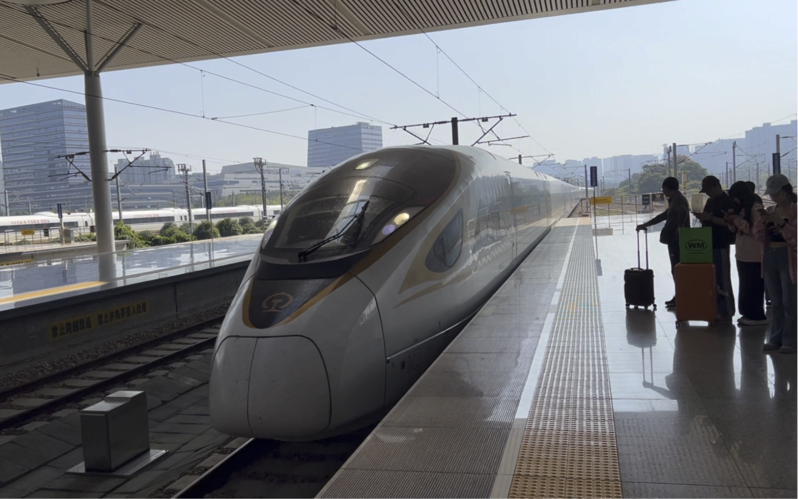 【中国铁路·动车组】231105 CR400BF-3021重联3073担当G7368进...